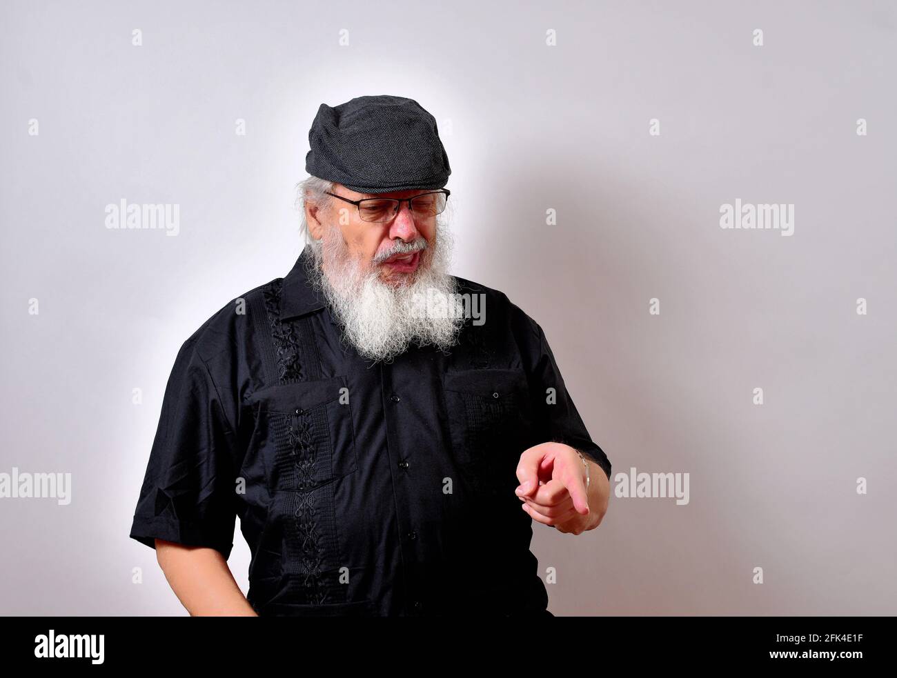 Shocked senior man pointing hi-res stock photography and images - Alamy