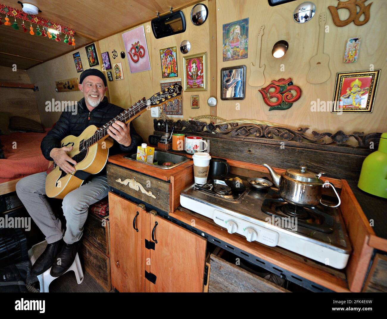 Harry manx hi-res stock photography and images - Alamy