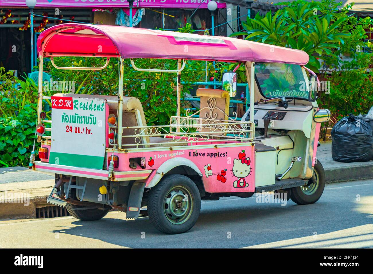 Bangkok Thailand 26. January 2020 Crazy pink tuk tuk taxi in Don Mueang ...