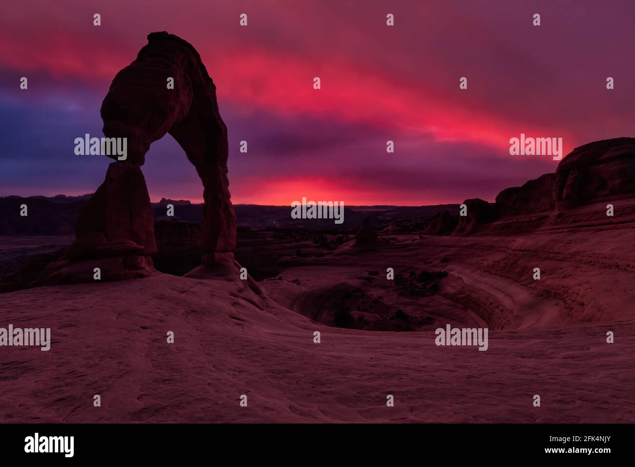 American landscape of an Arch rock formation Stock Photo - Alamy