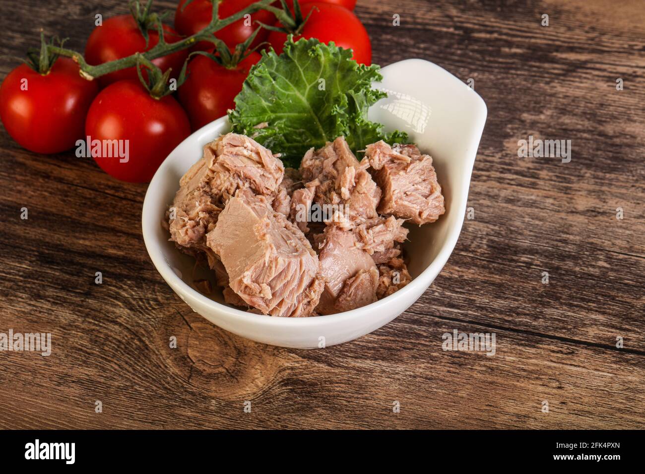 Tasty Canned tuna fillet in the bowl Stock Photo - Alamy