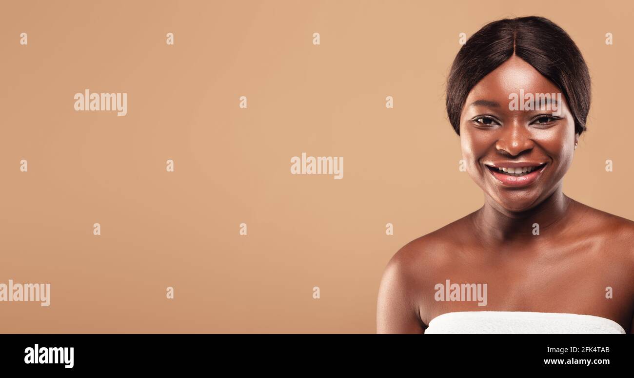 Attractive African American Woman With Beautiful Smooth Skin Posing ...