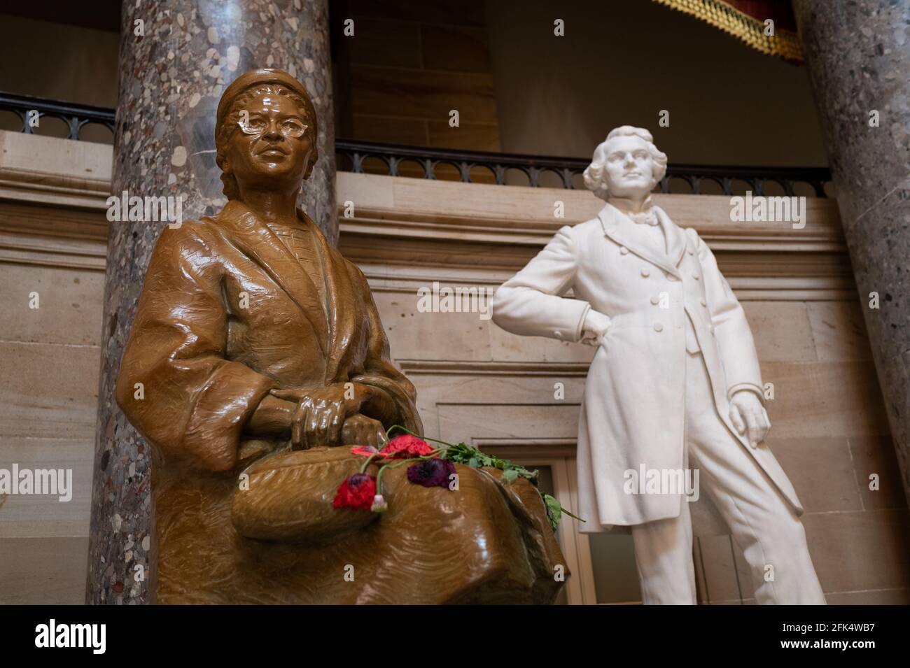 Rosa parks statue hi-res stock photography and images - Alamy