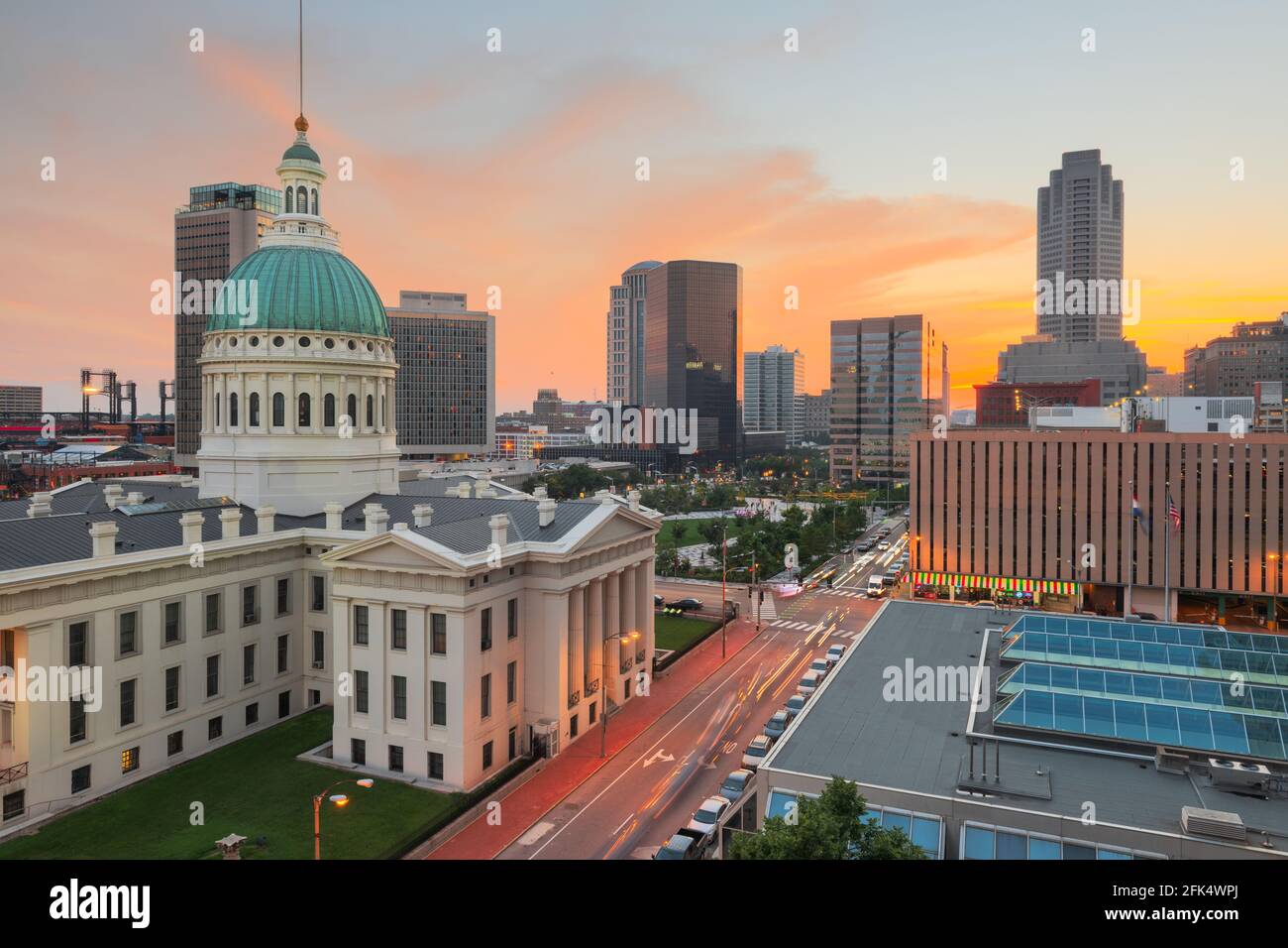 St. Louis, Missouri, USA downtown cityscape with the old courthouse at ...