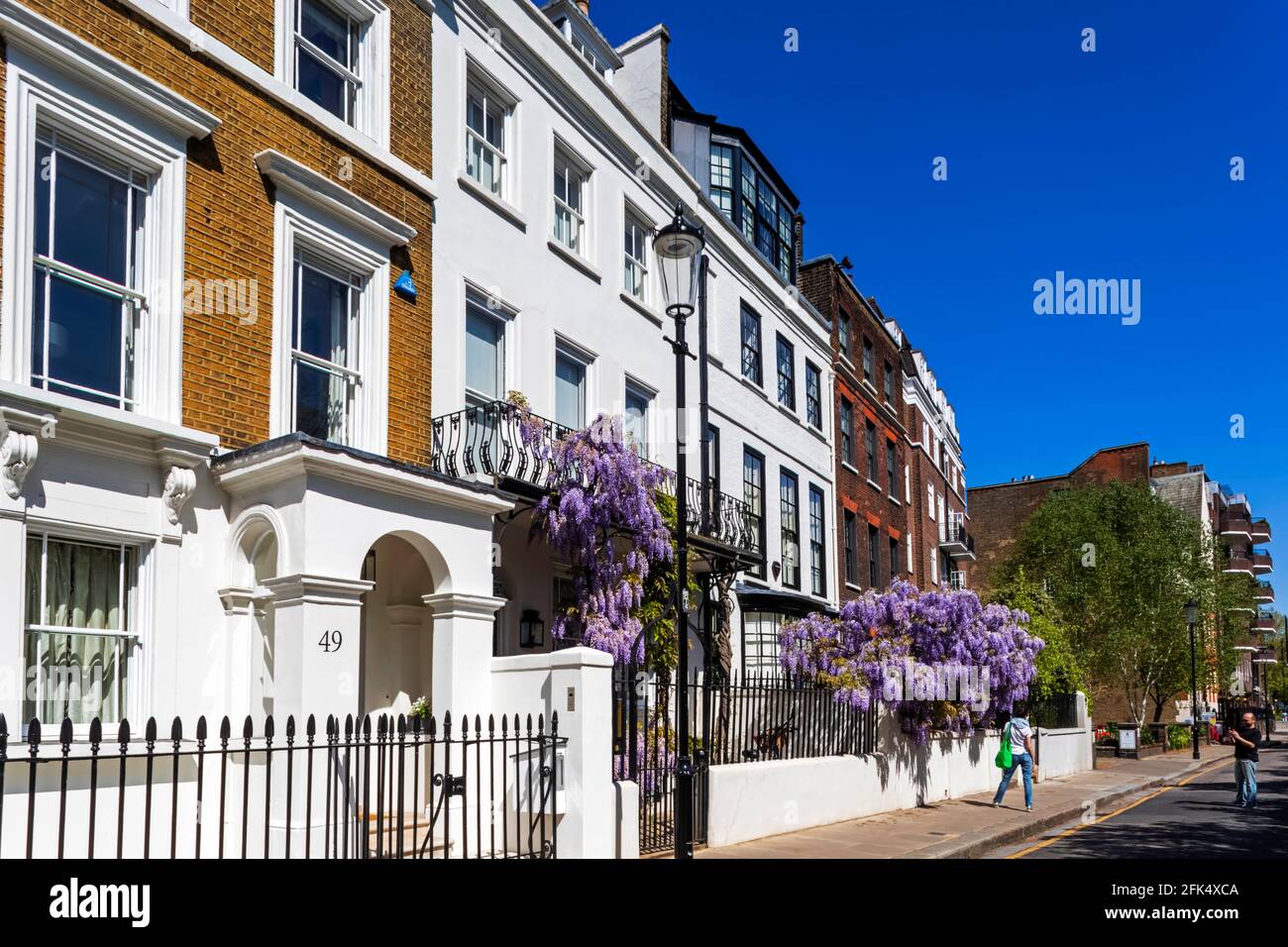 Chelsea cheyne walk hi-res stock photography and images - Alamy