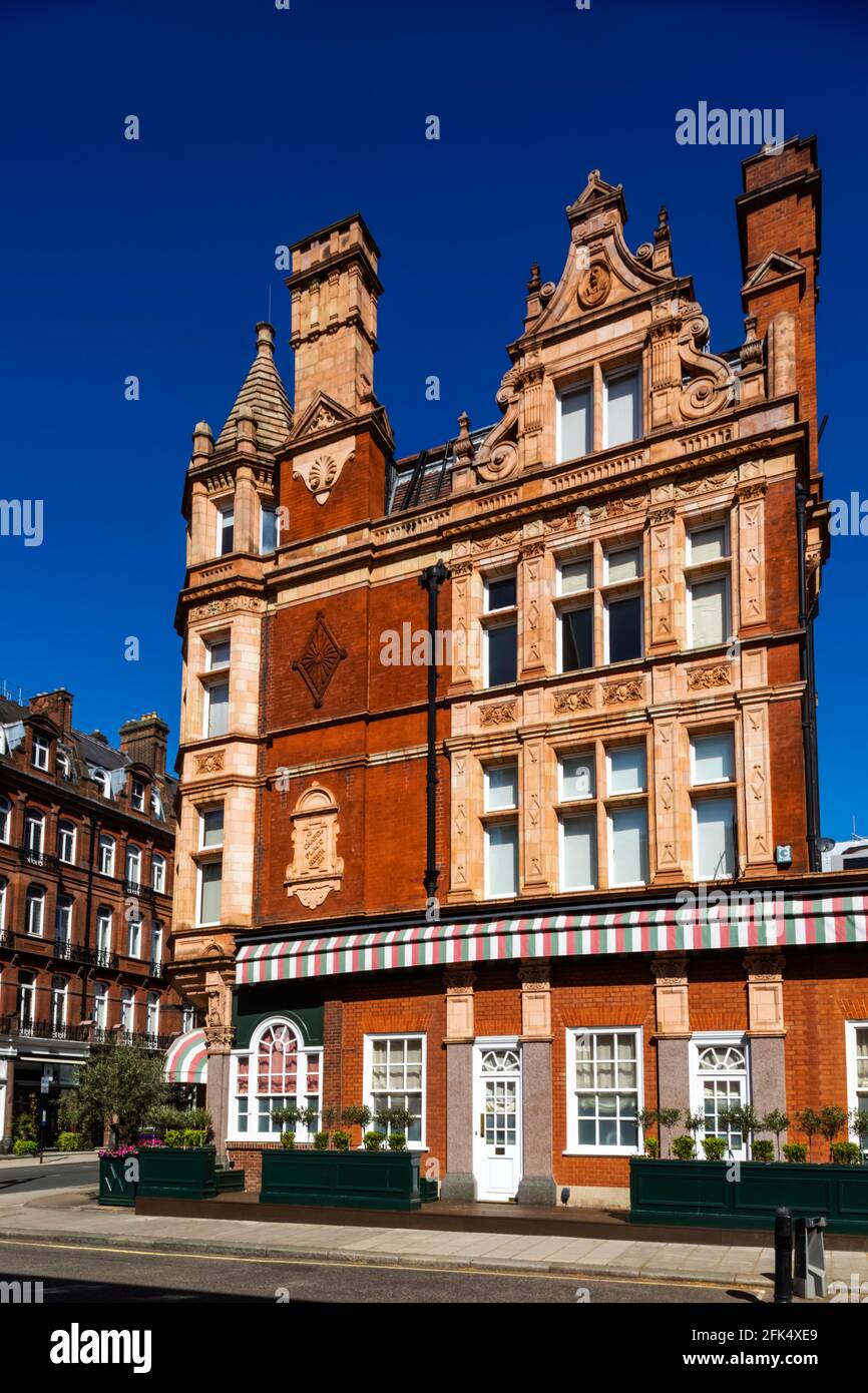 Mayfair chapel hi-res stock photography and images - Alamy