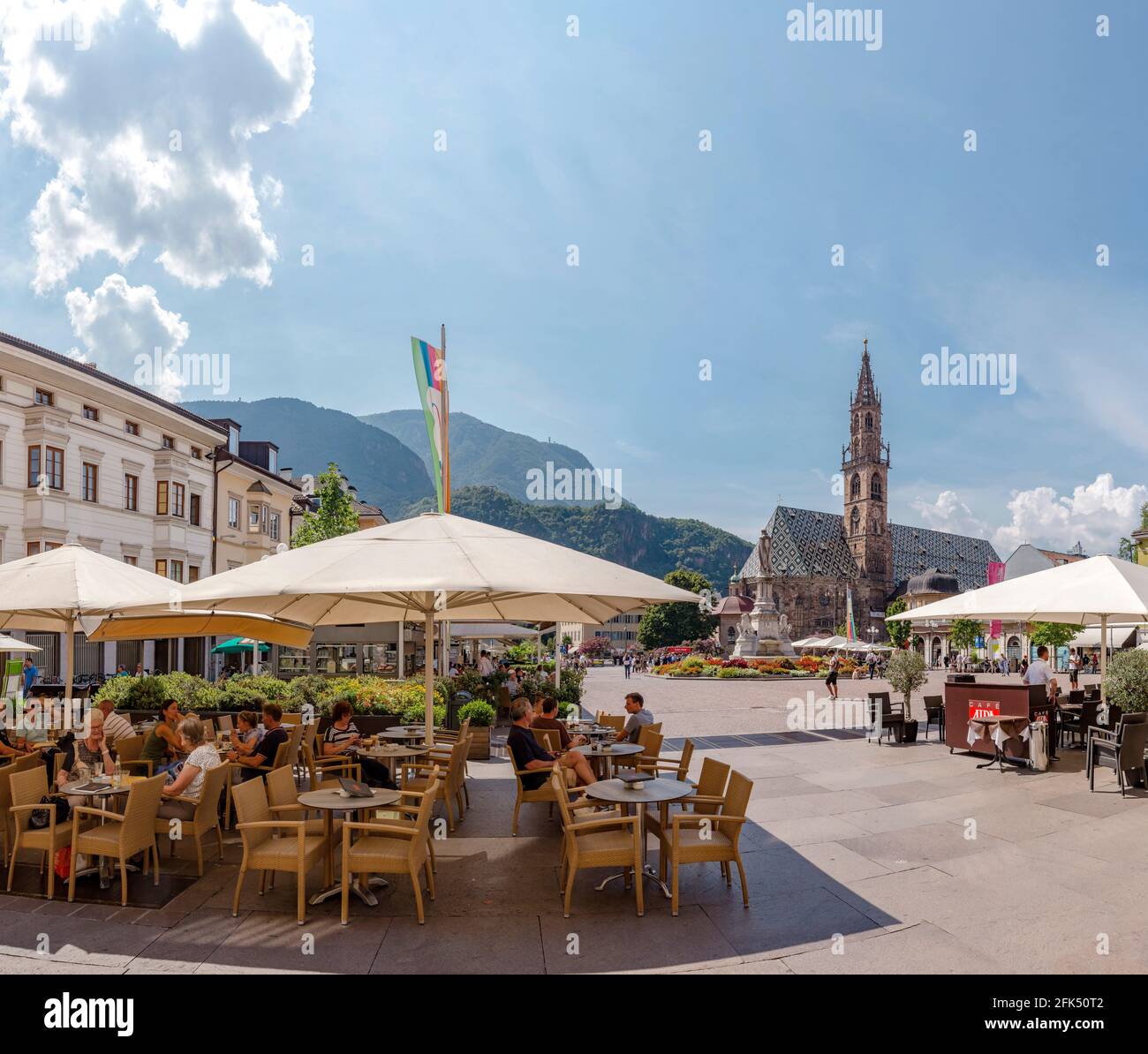 Duomo di Bolzano cathedral *** Local Caption *** Bozen - Bolzano ...