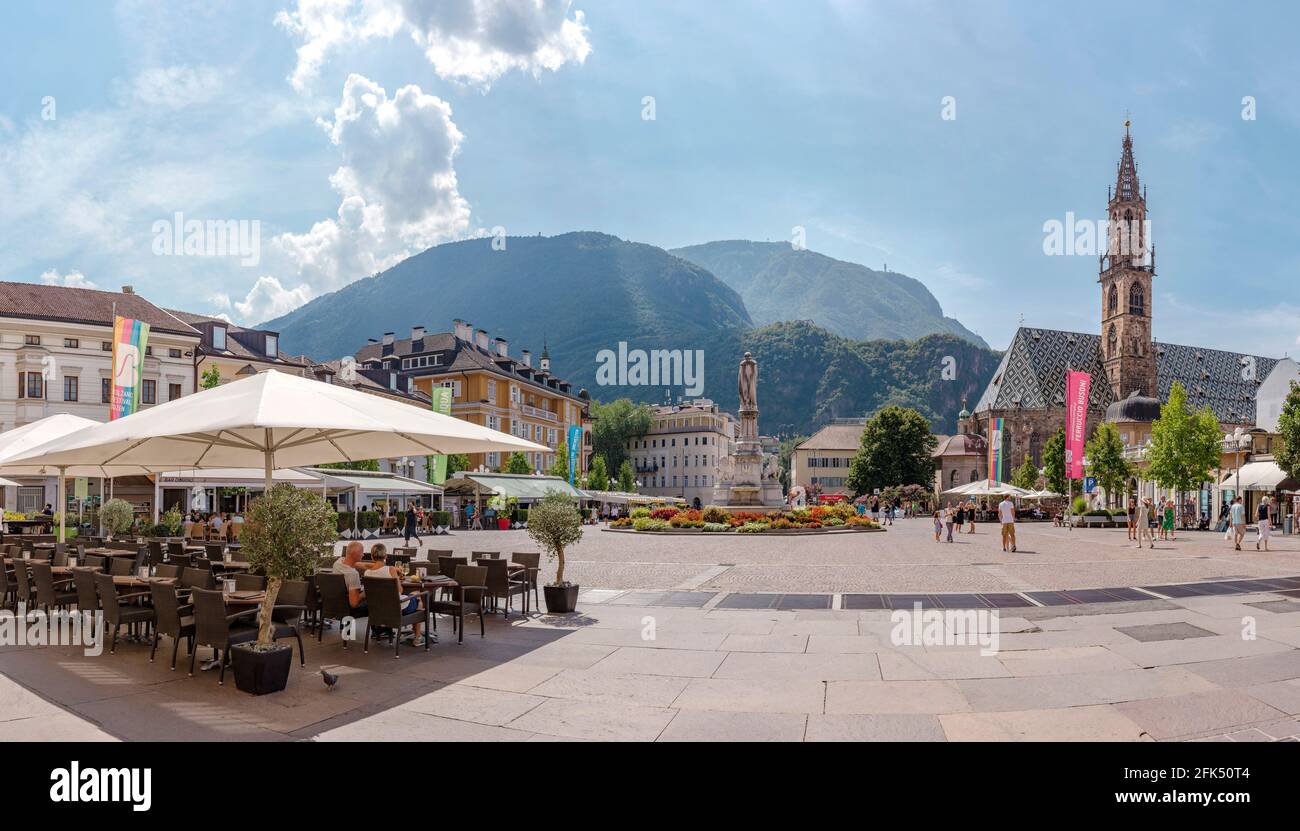 Duomo di Bolzano cathedral *** Local Caption *** Bozen - Bolzano ...