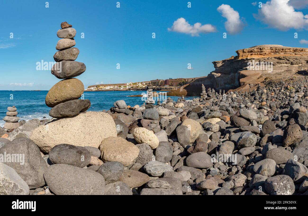 Mirador Stone Pebble Beach, pebblestone towers Stock Photo - Alamy