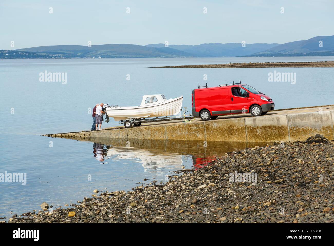 People sailing small boats hi-res stock photography and images - Alamy