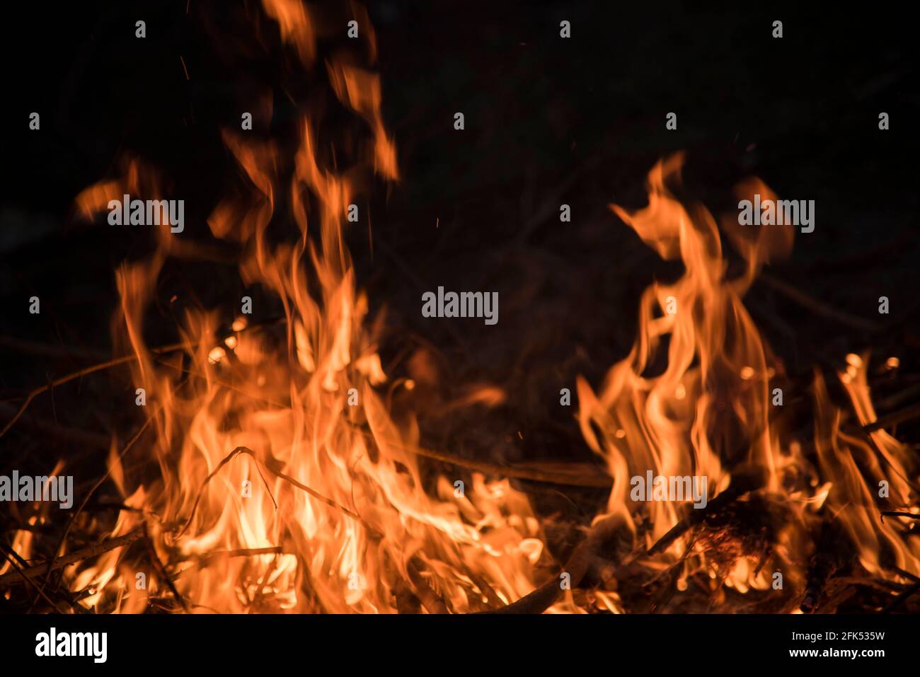 Bonfire adventures hi-res stock photography and images - Alamy