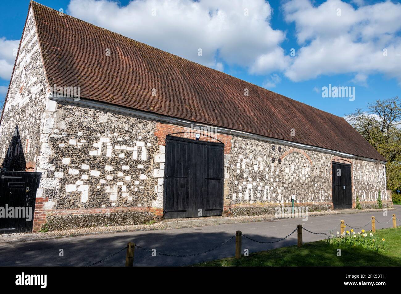 Monks Barn (A tithe barn) was built of local materials – chalk and ...