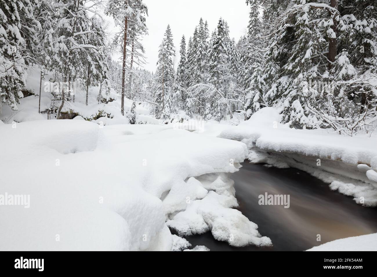 Partly frozen river hi-res stock photography and images - Alamy