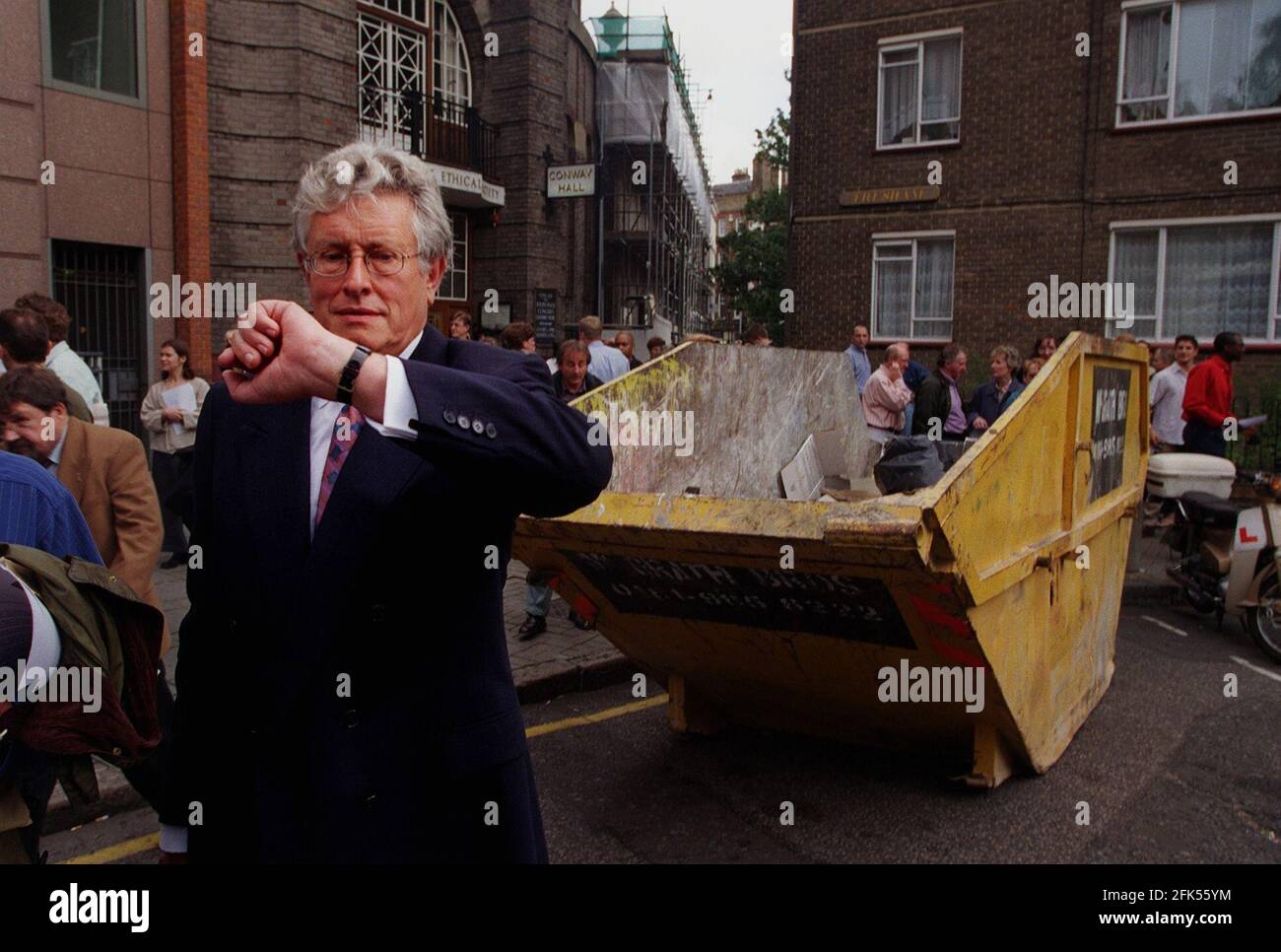 Sir colin southgate hi-res stock photography and images - Alamy