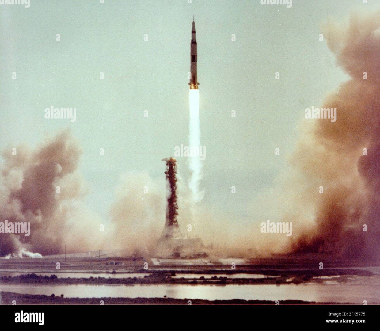 1969 apollo tower hi-res stock photography and images - Alamy
