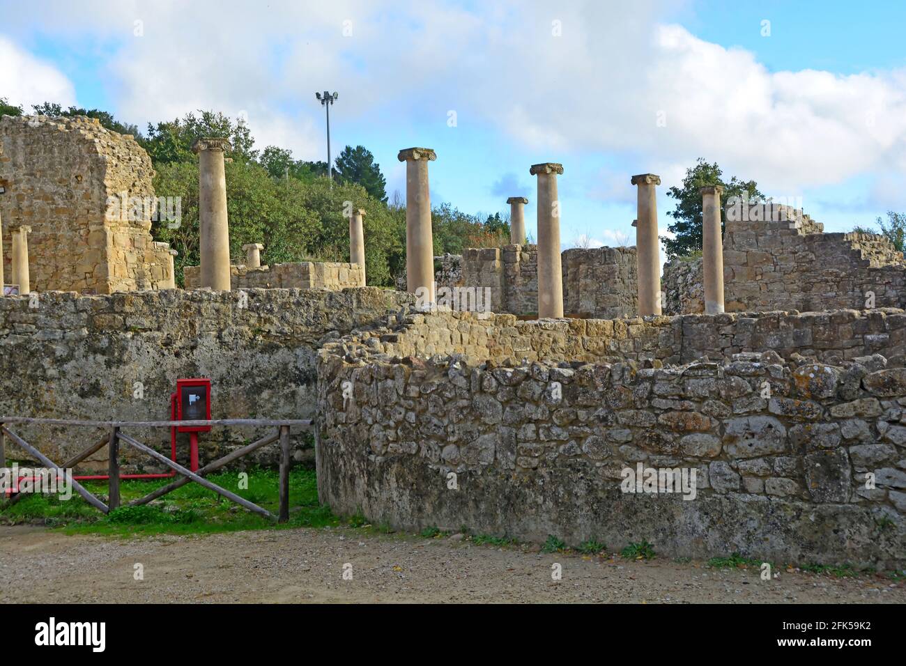 Atrium roman villa hi-res stock photography and images - Alamy