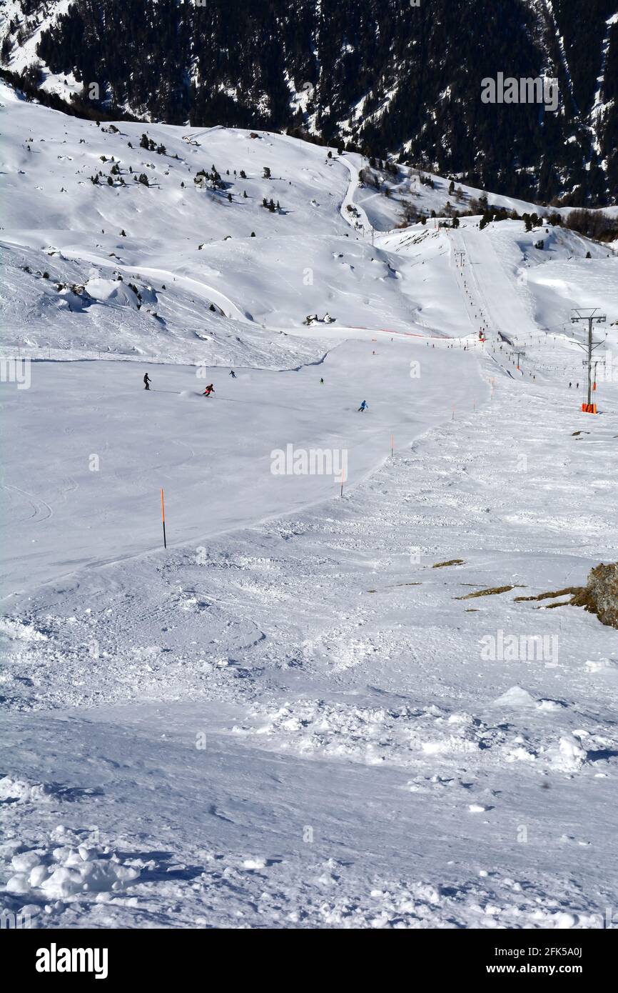 Steep ski run hi-res stock photography and images - Alamy