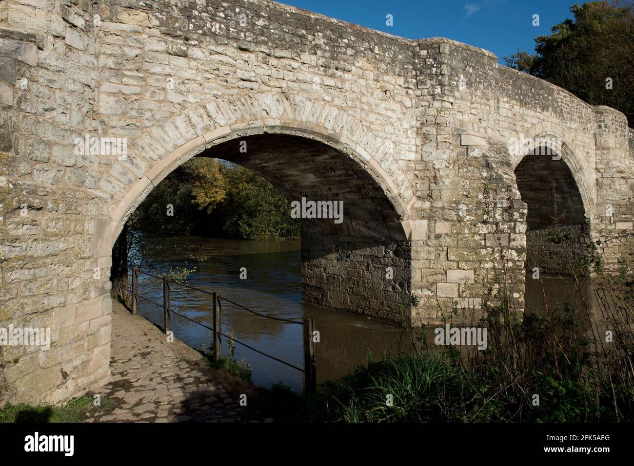Teston Bridge across the River Medway, between Teston and West Farleigh ...