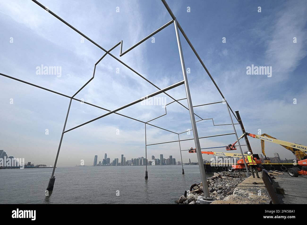 New York, USA. 28th Apr, 2021. View of artist David Hammons “Day's End ...