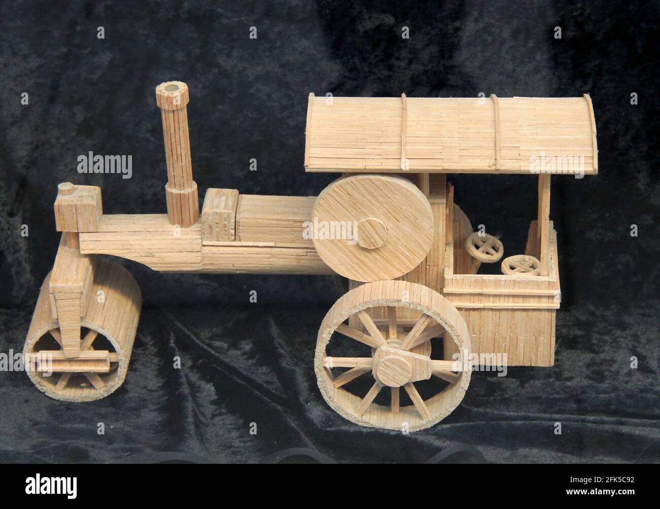 A Wooden Model of a Vintage Traction Engine Stock Photo - Alamy