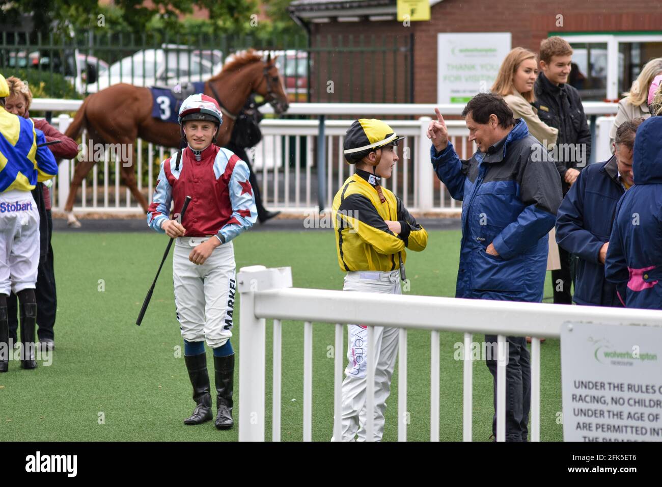 Wolverhampton racecourse hi-res stock photography and images - Alamy