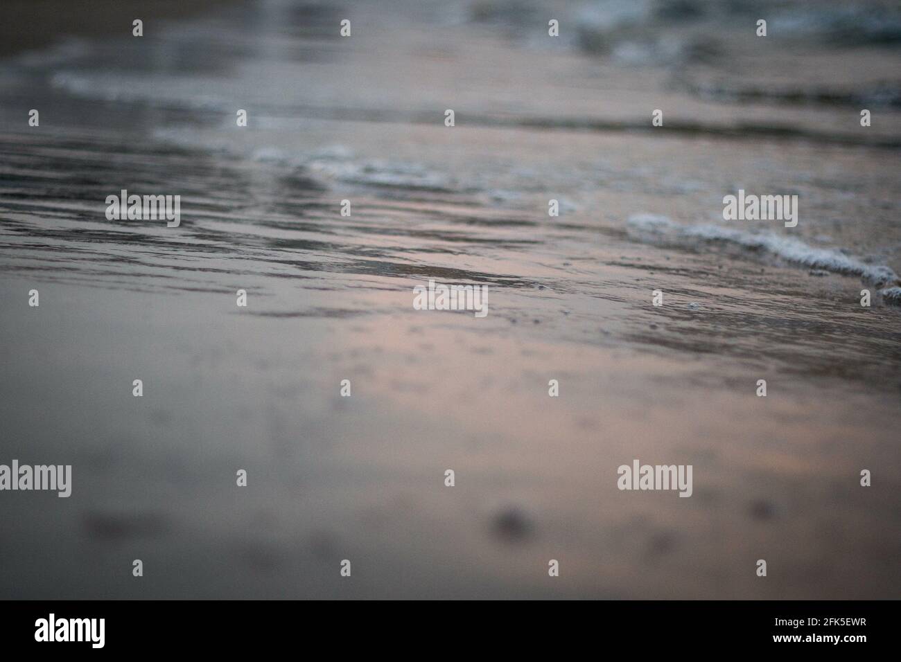 Deep ocean waves washing shore hi-res stock photography and images - Alamy