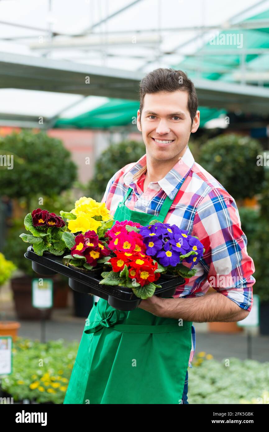 Yo gardening hi-res stock photography and images - Alamy