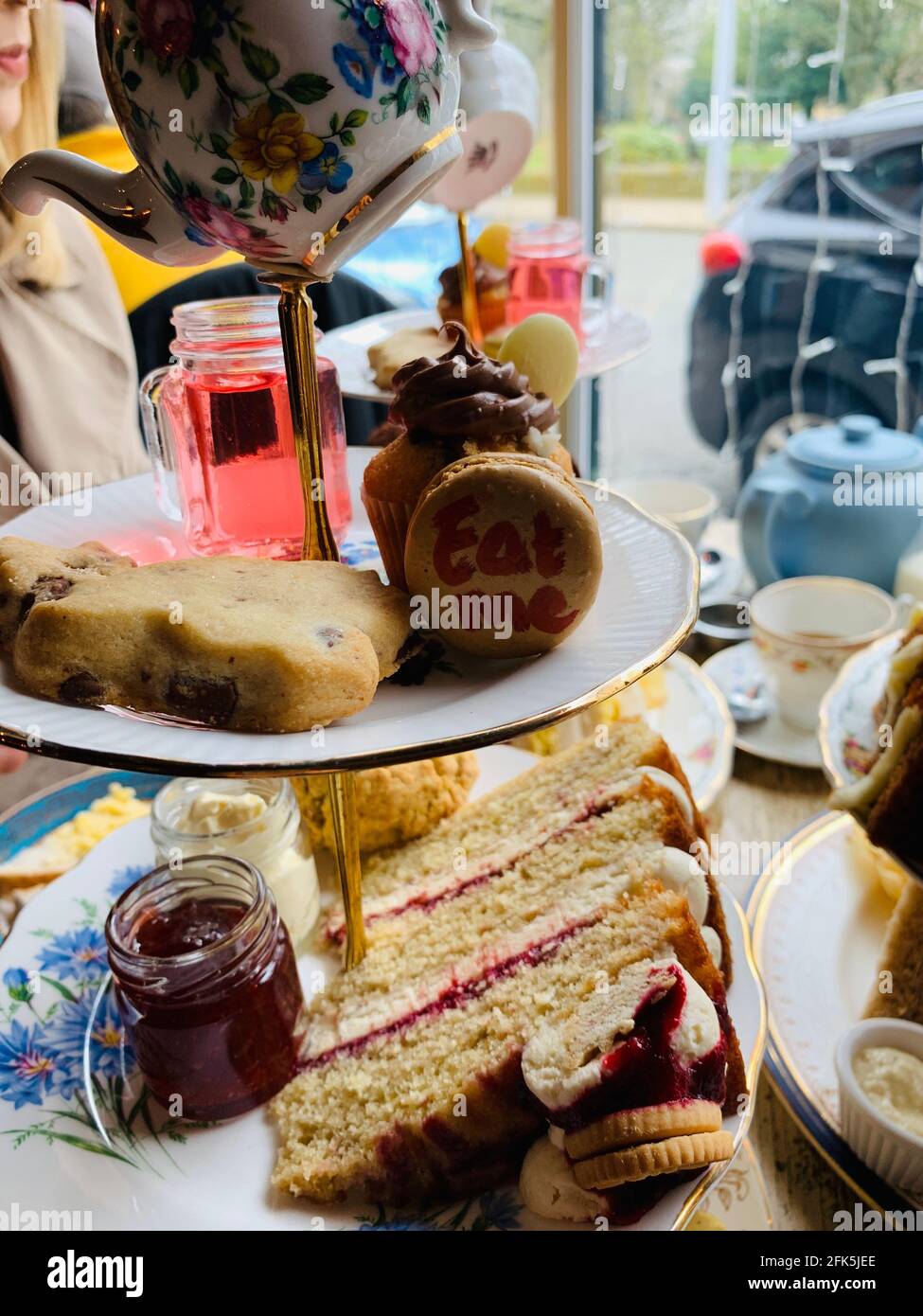 Ultimate afternoon tea hi-res stock photography and images - Alamy
