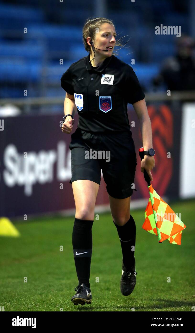 Women assistant referee hi-res stock photography and images - Alamy