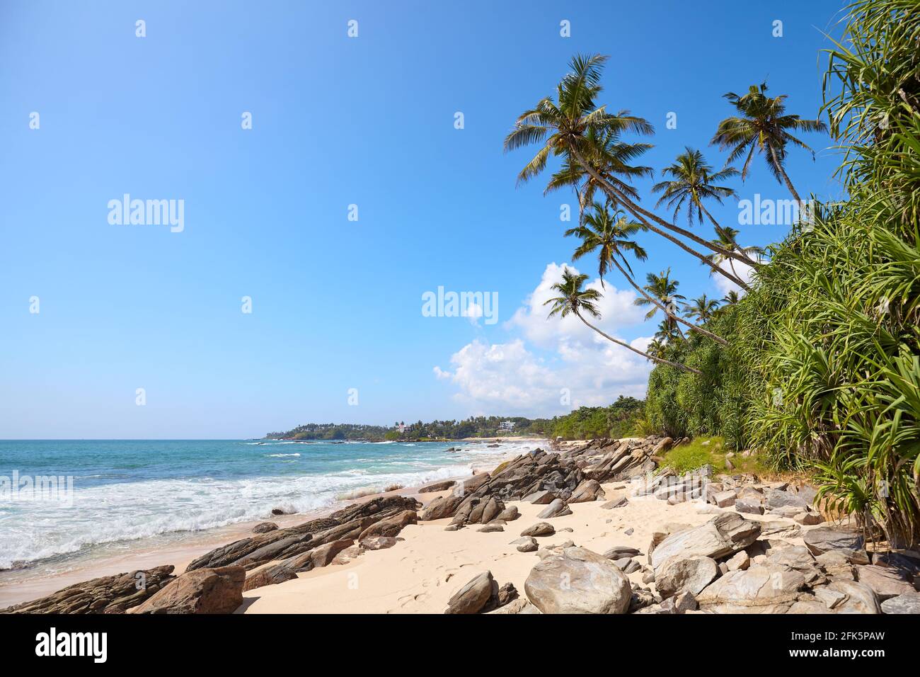 Sunny nature tropical island beach hi-res stock photography and images ...
