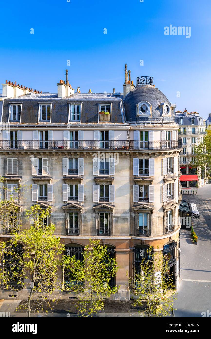 Paris, beautiful building, place de la Bastille Stock Photo - Alamy