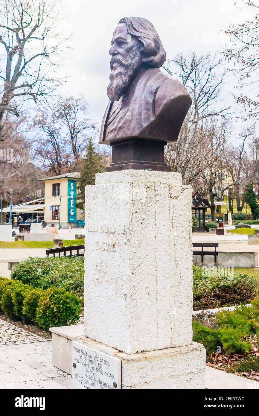 Sculpture rabindranath tagore hi-res stock photography and images - Alamy