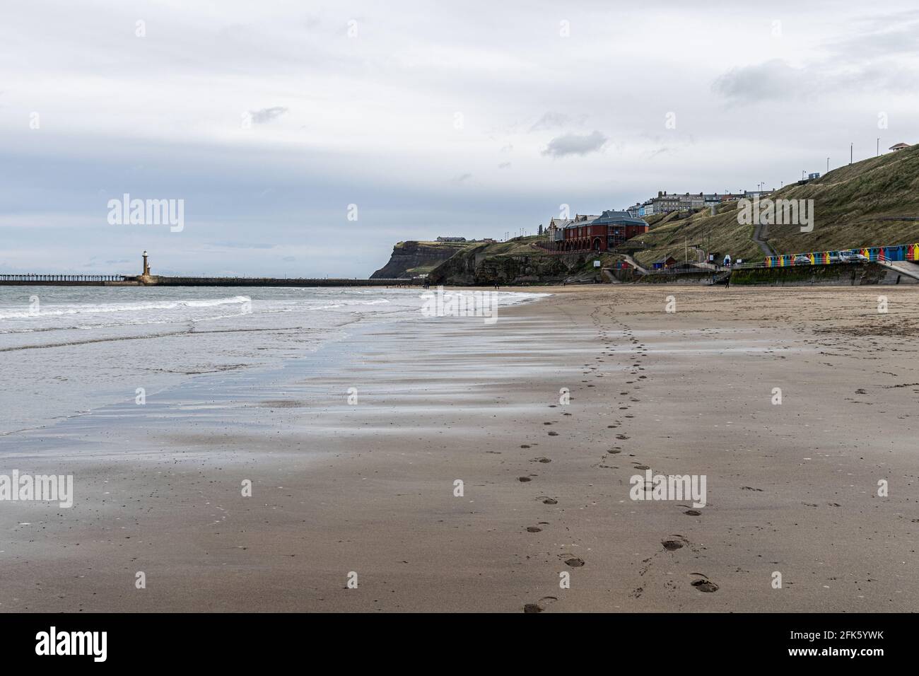 Whitby beach hi-res stock photography and images - Alamy