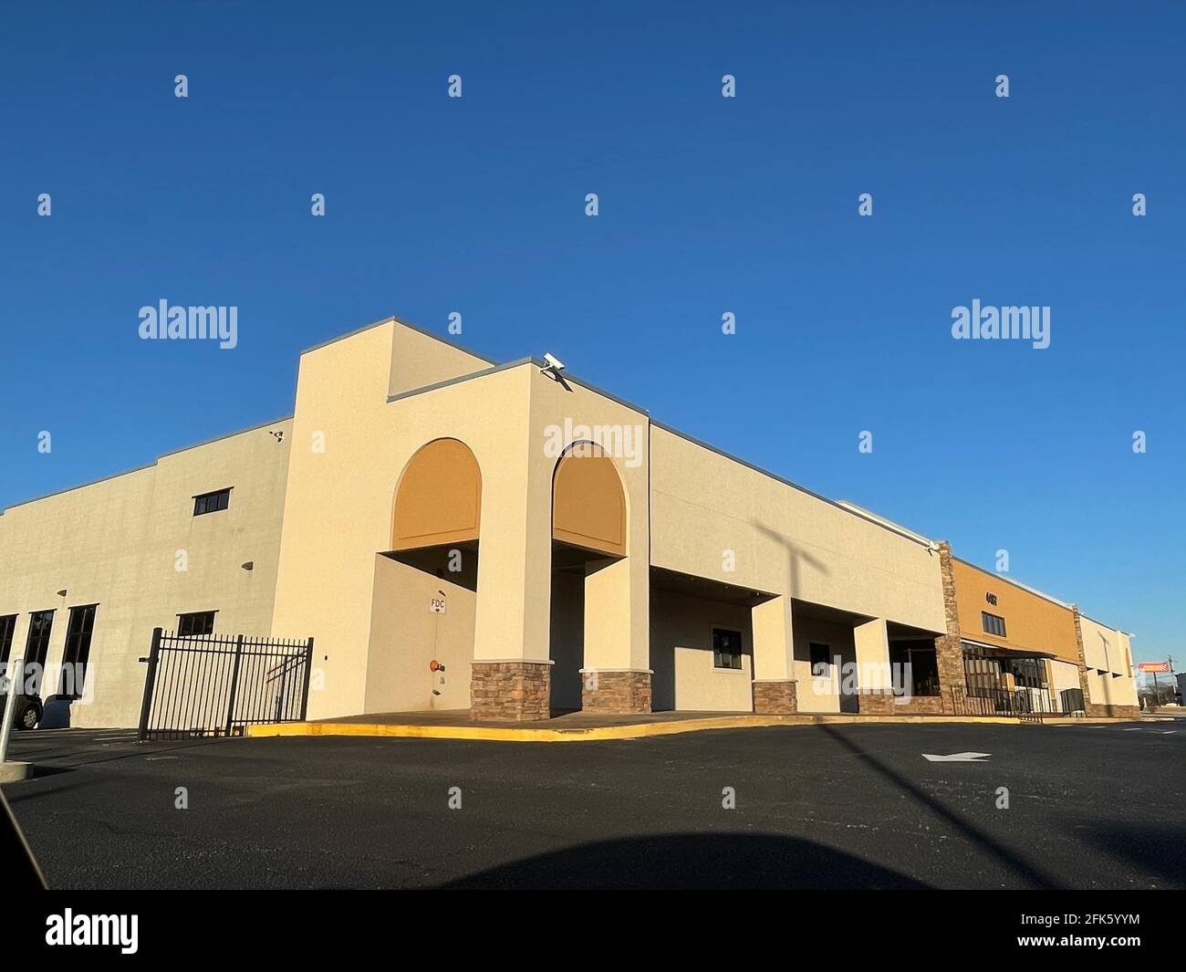 Columbia County, Ga USA - 01 21 21: Empty retail building with security ...