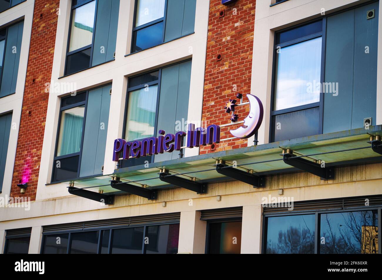 Premier inn moon logo hi-res stock photography and images - Alamy