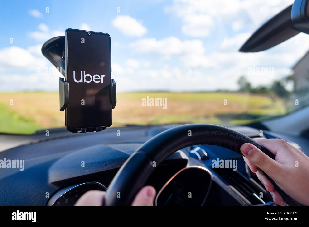 Car share with people hi-res stock photography and images - Alamy