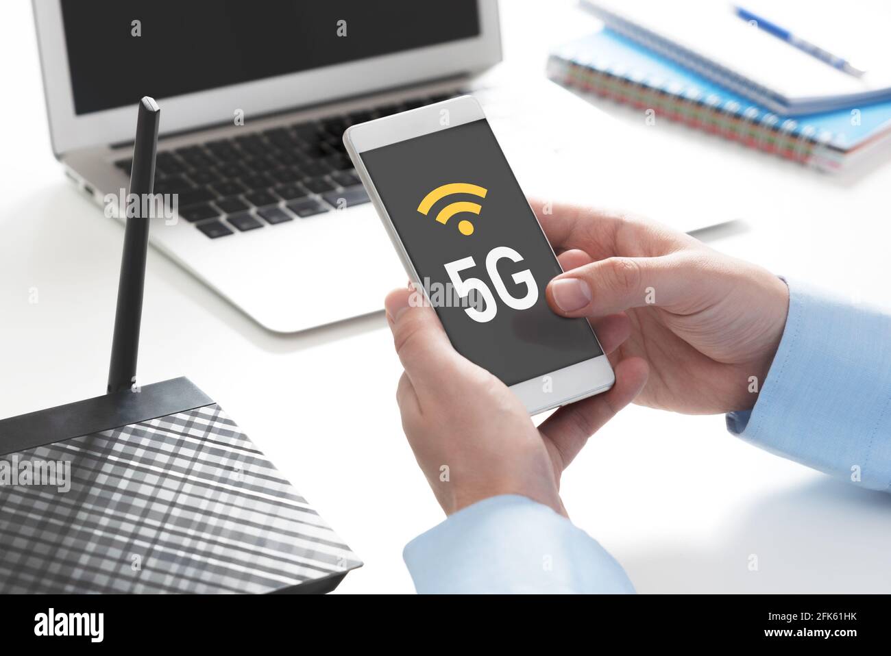 5g phone technology hi-res stock photography and images - Alamy