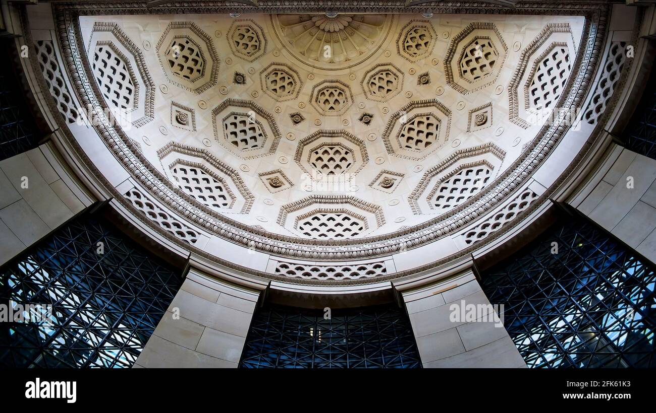 Strand campus london hi-res stock photography and images - Alamy
