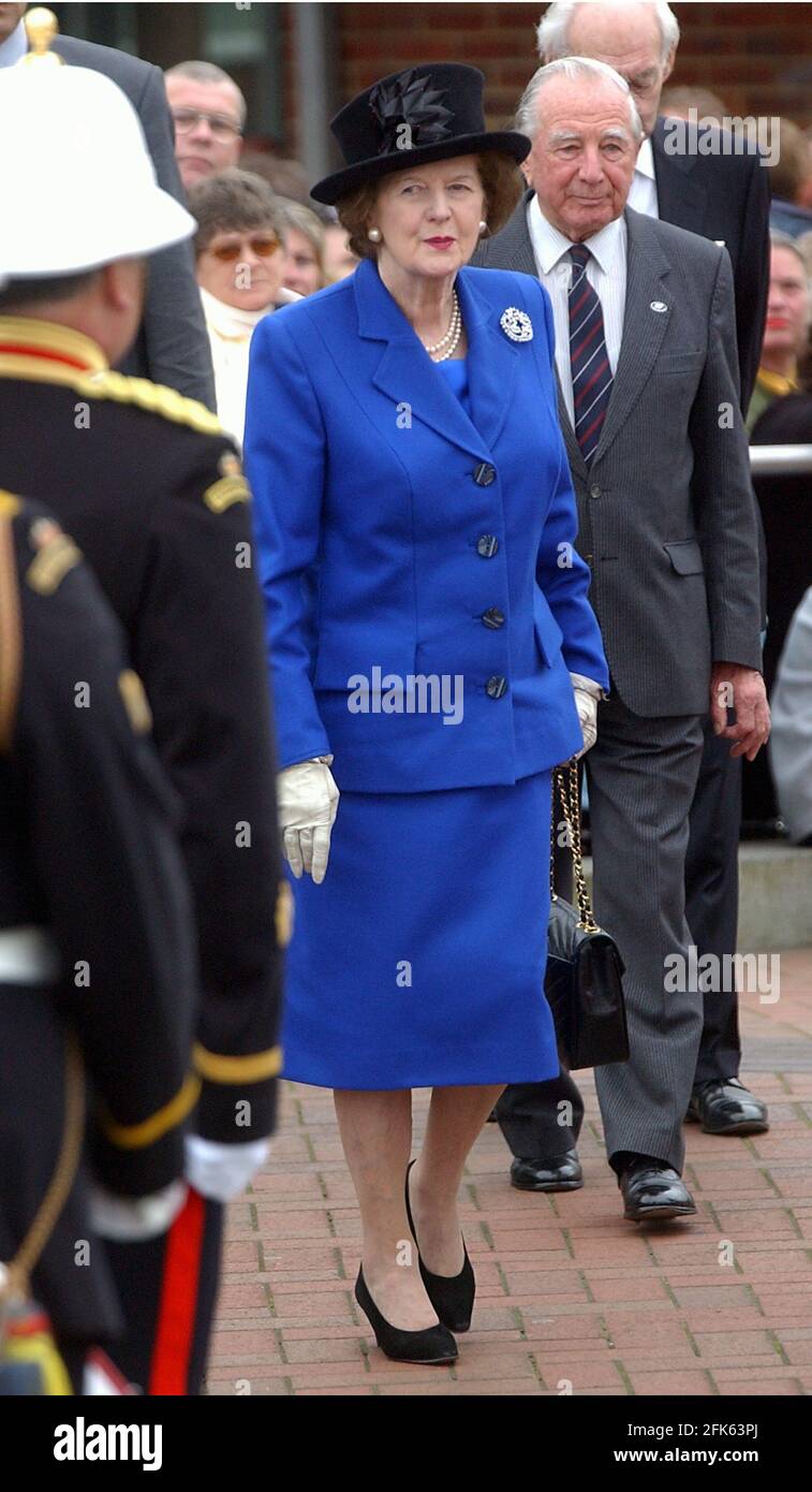 MARGARET THATCHER AND REX HUNT AT THE 20TH ANNIVERSARY FALKLANDS ...
