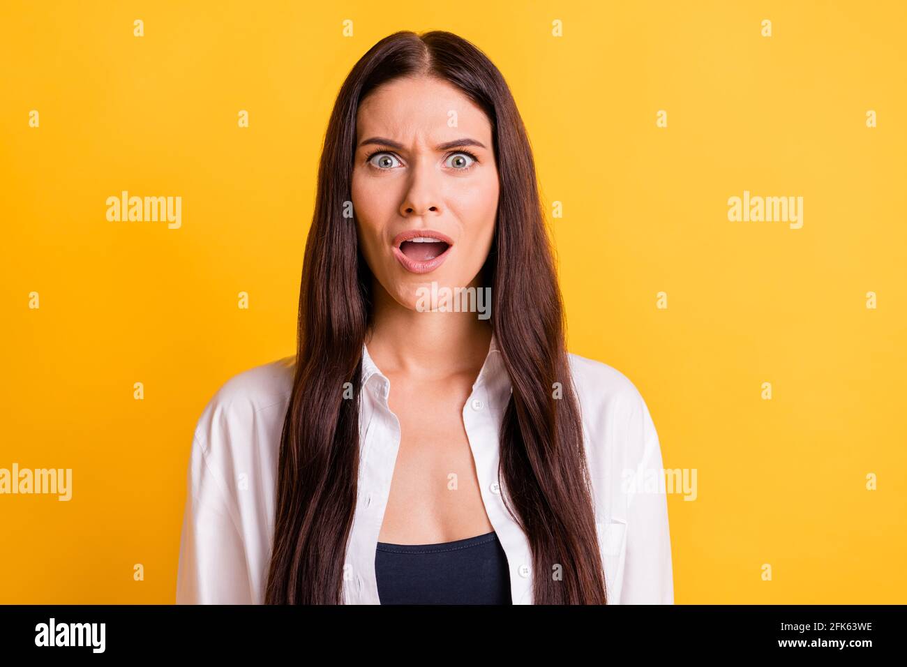 Portrait of shocked person open mouth staring camera cant believe ...
