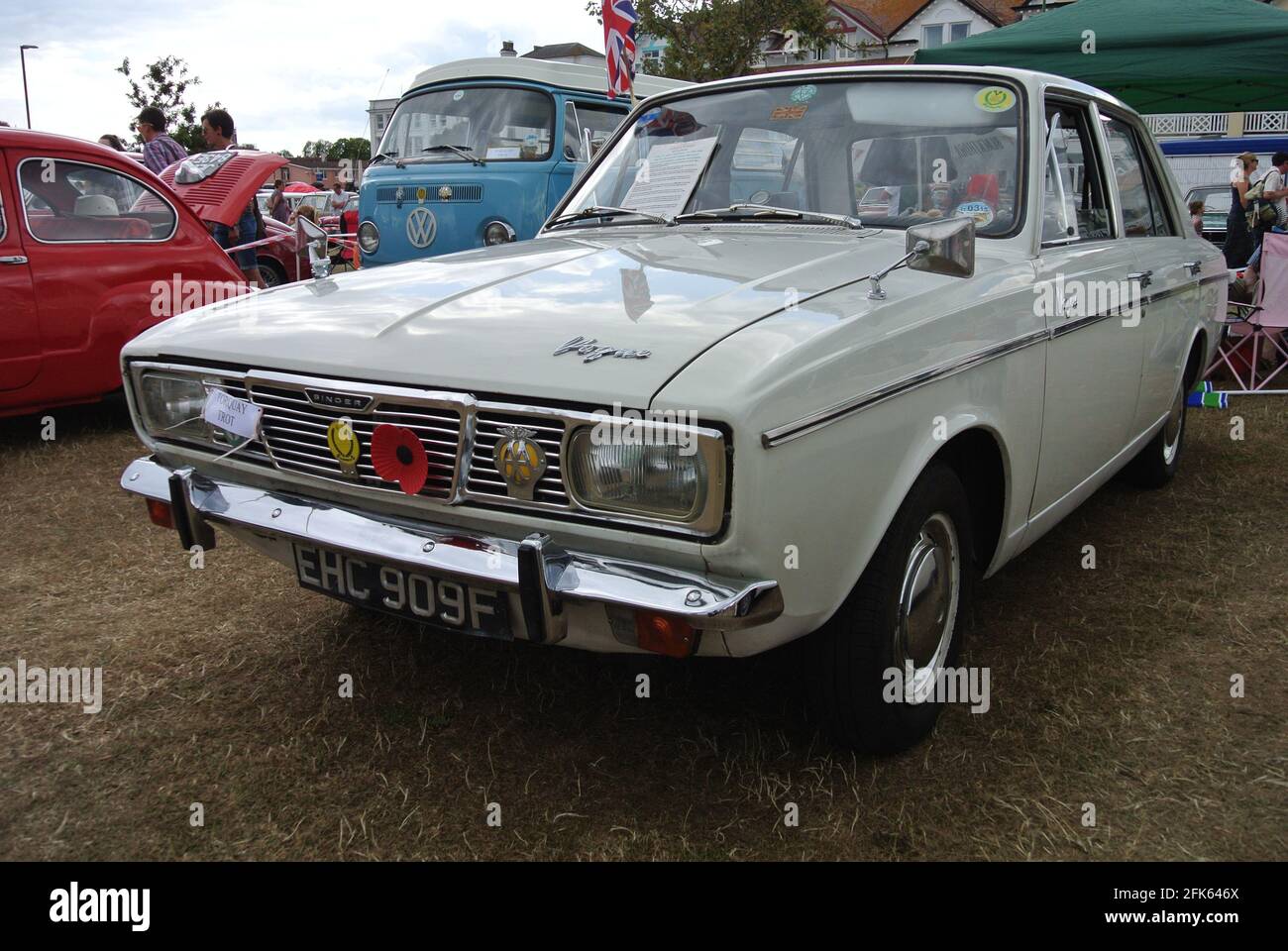 Singer vogue saloon hi-res stock photography and images - Alamy