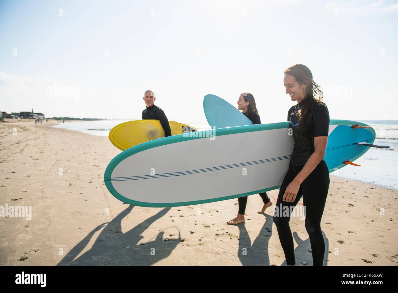Laugh fitness group friends hi-res stock photography and images - Alamy