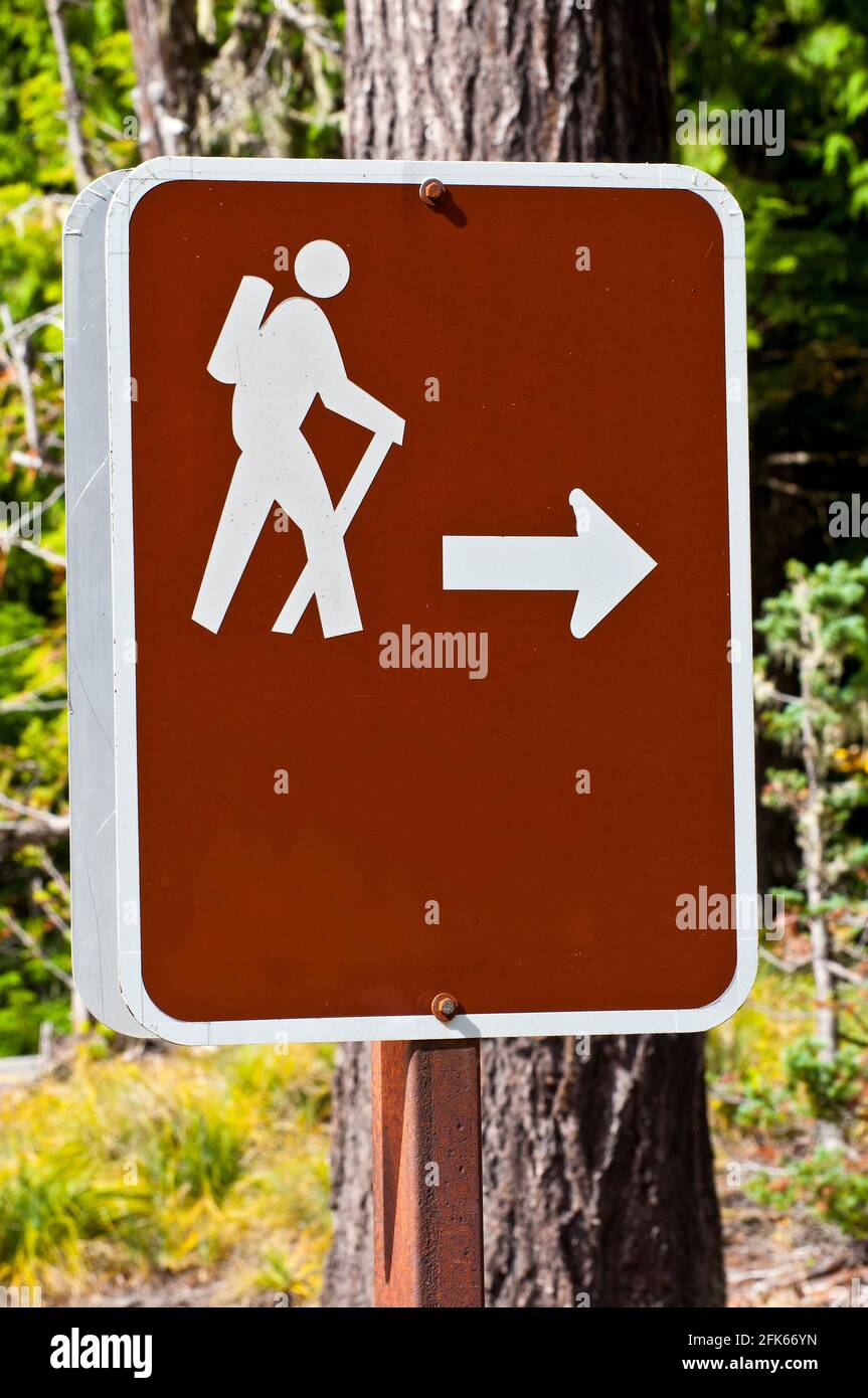 Sign indicating hiking trail, Oregon, USA Stock Photo - Alamy