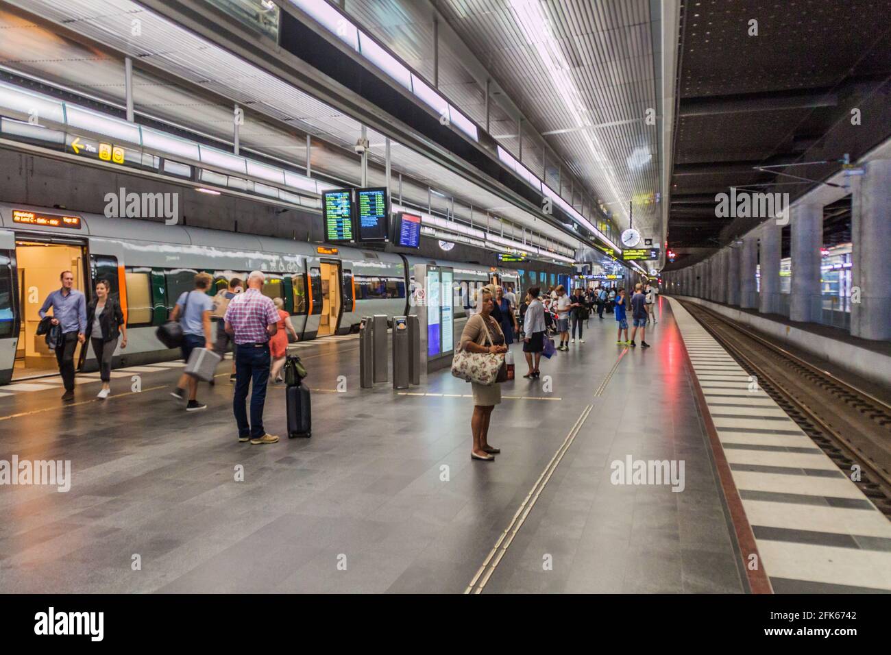 Malmo central station waiting room hi-res stock photography and images ...