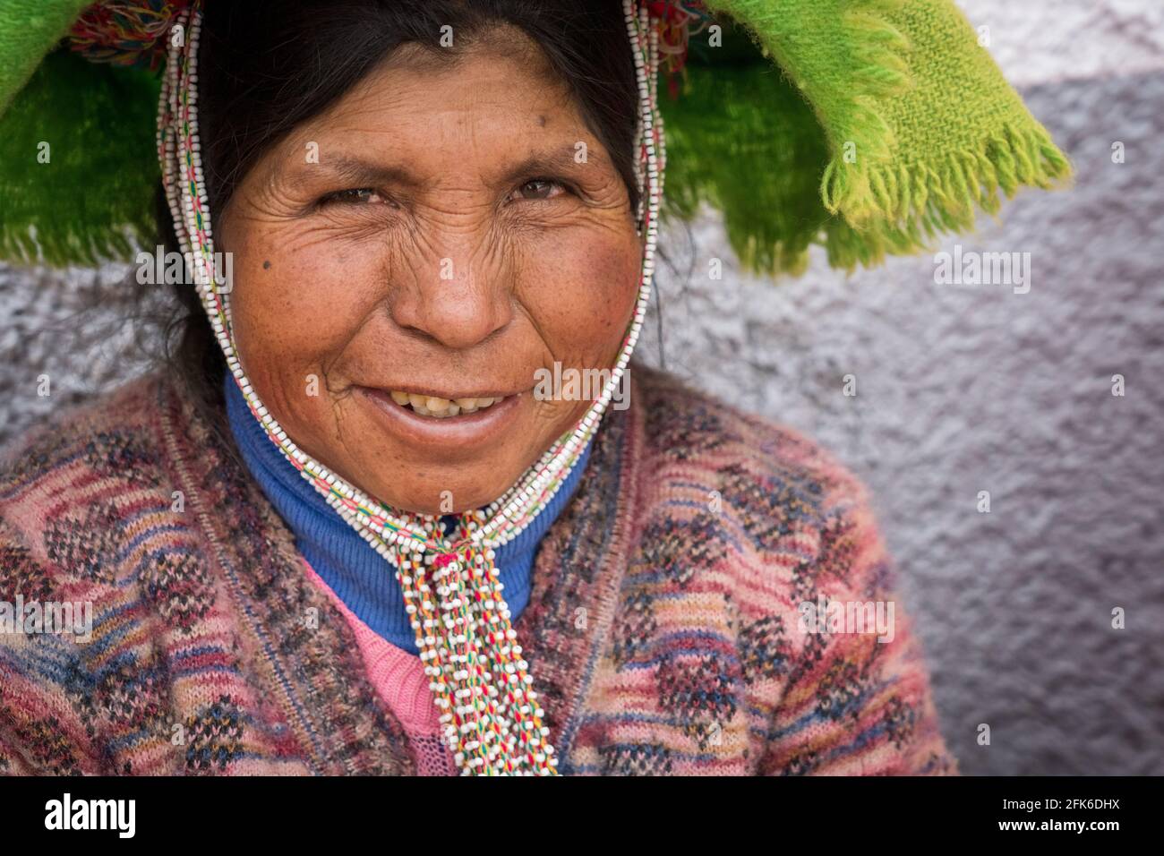 Andean women in traditional dress Stock Photo - Alamy
