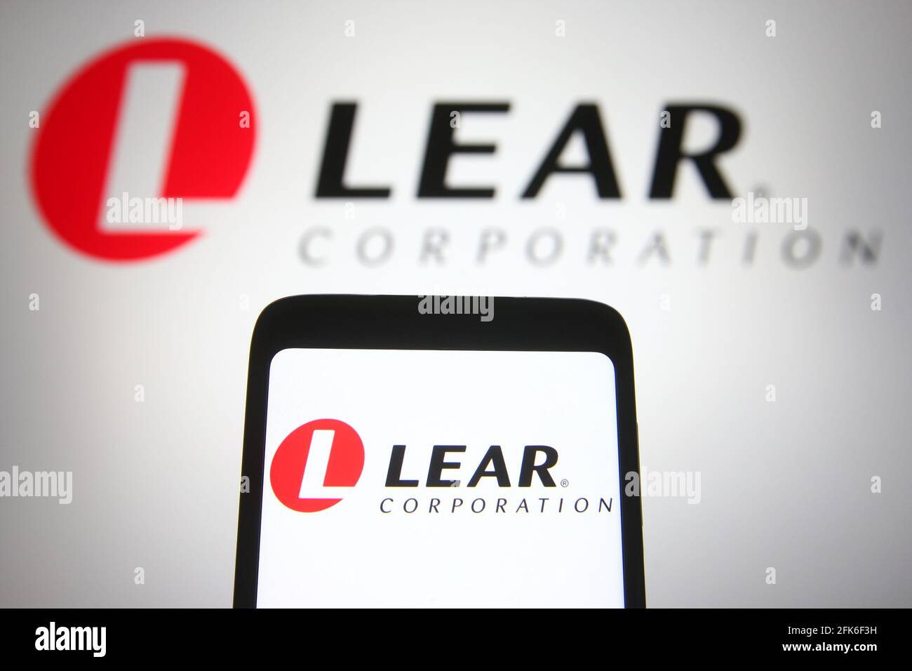 Lear Corporation Logo