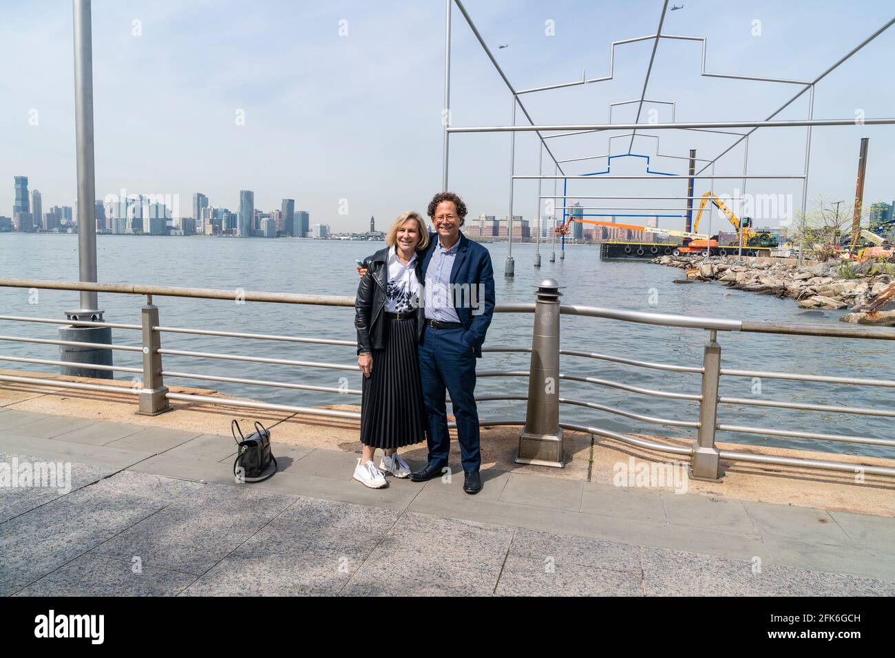 Laurie tisch hi-res stock photography and images - Alamy