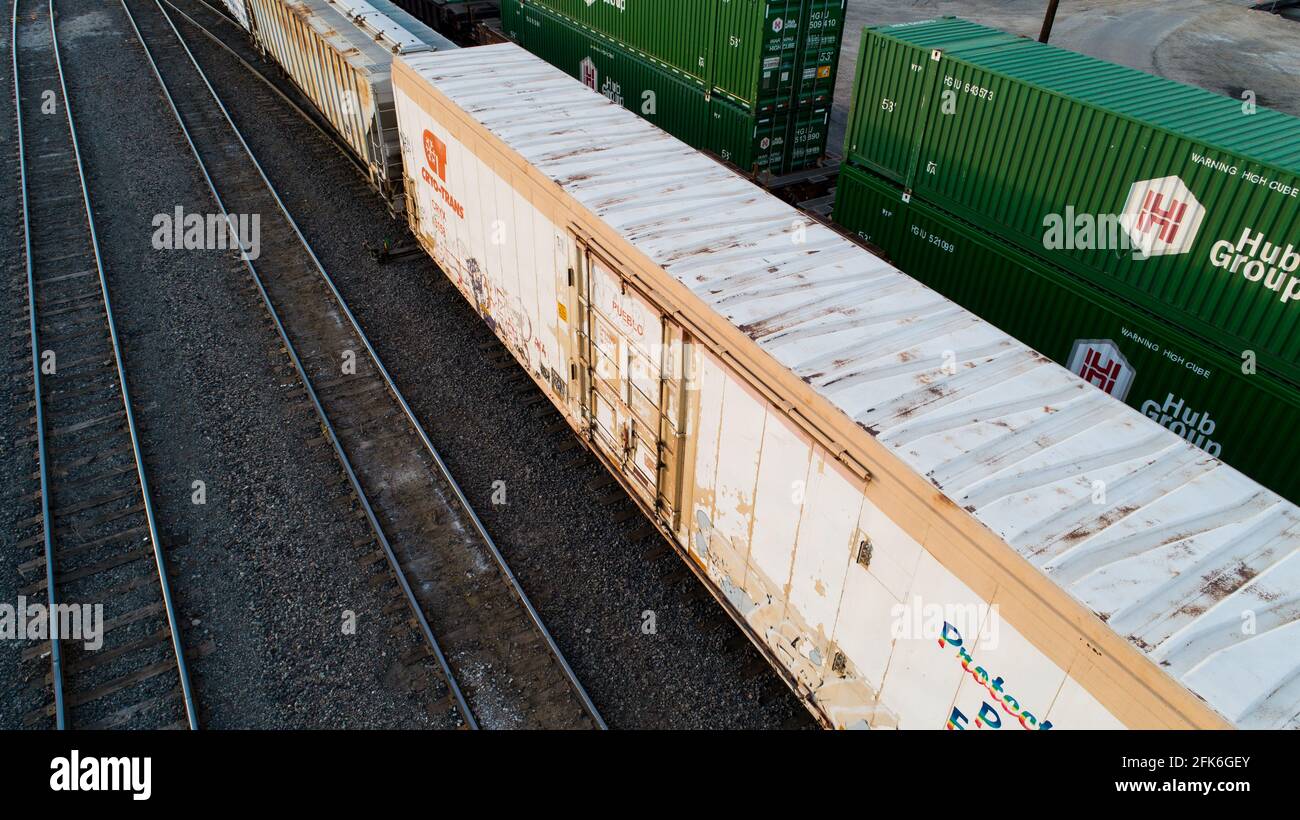 Freight passing through station hi-res stock photography and images - Alamy