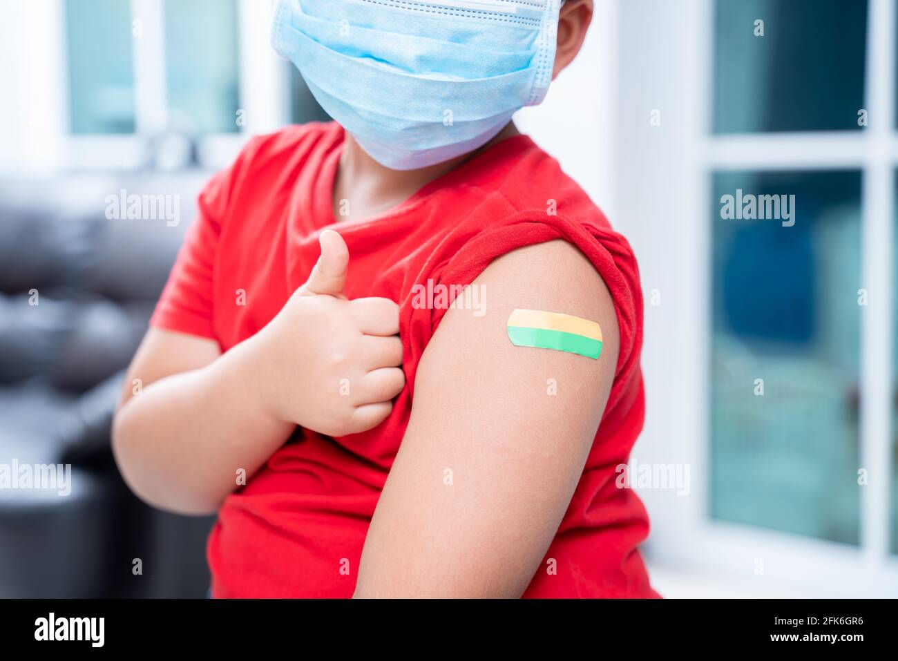 Wearing plaster hi-res stock photography and images - Alamy