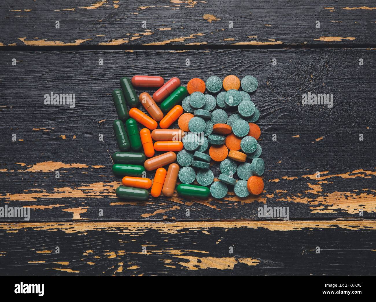 Medication drugs different shape hi-res stock photography and images ...